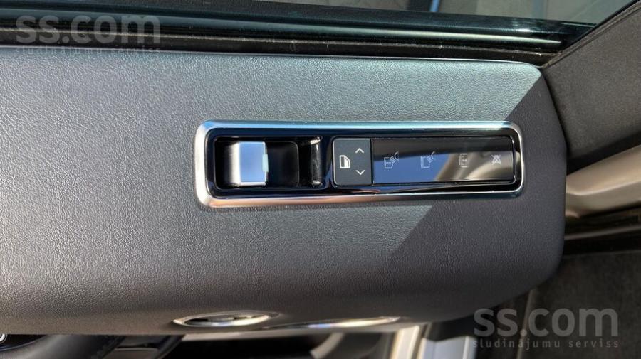 Brūns Land Rover Range Rover 2018 Rīga, ar dzinēja tilpumu 3.00 L un nobraukumu 250 tūkst. km par 31000 €, foto 19 vietnē AUTOMOTO.COM.LV