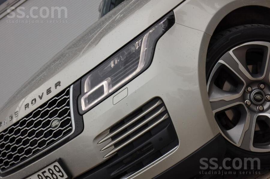Brown Land Rover Range Rover 2018 in Riga, with an engine capacity of 3.00 L and mileage of 251 thousand km for 30995 €, photo 3 on AUTOMOTO.COM.LV
