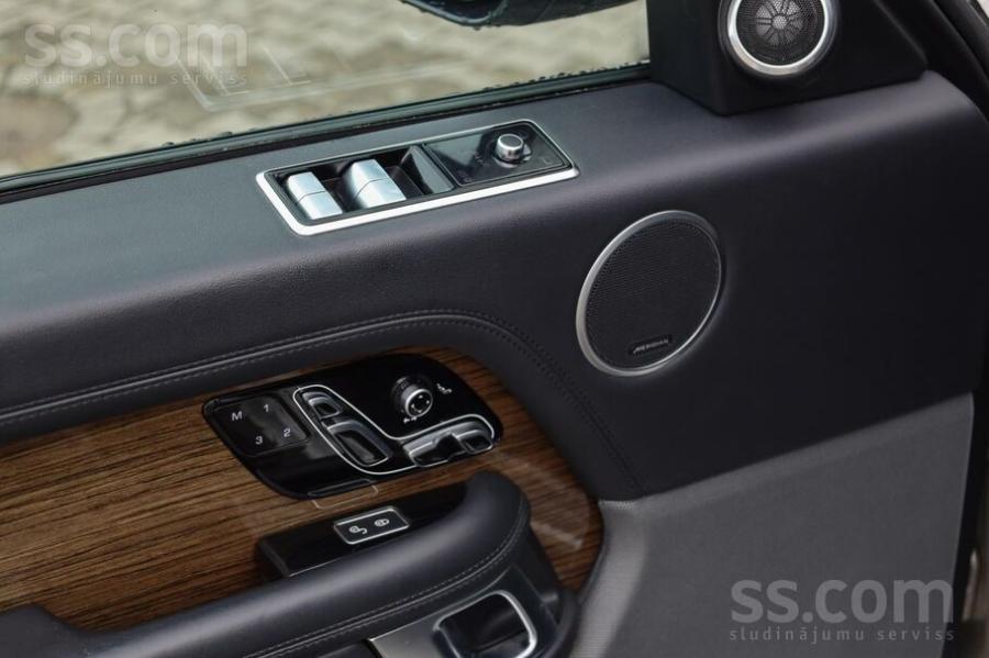 Brown Land Rover Range Rover 2018 in Riga, with an engine capacity of 3.00 L and mileage of 251 thousand km for 30995 €, photo 12 on AUTOMOTO.COM.LV