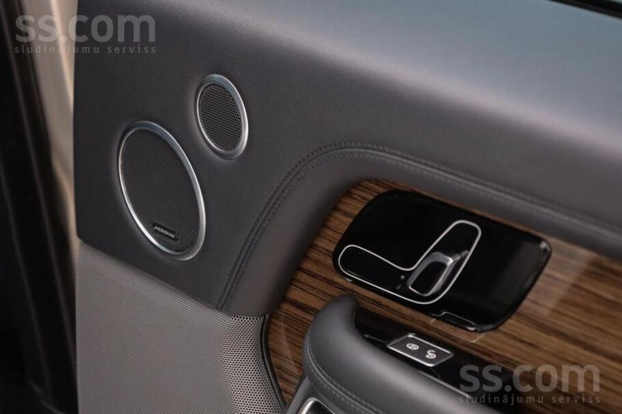 Brown Land Rover Range Rover 2018 in Riga, with an engine capacity of 3.00 L and mileage of 251 thousand km for 30995 €, photo 20 on AUTOMOTO.COM.LV
