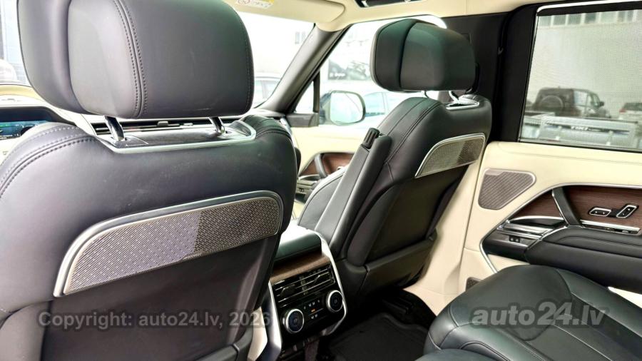 Brūns Land Rover Range Rover 2022 Tallina, ar dzinēja tilpumu 3.00 L un nobraukumu 79 tūkst. km par 124990 €, foto 23 vietnē AUTOMOTO.COM.LV