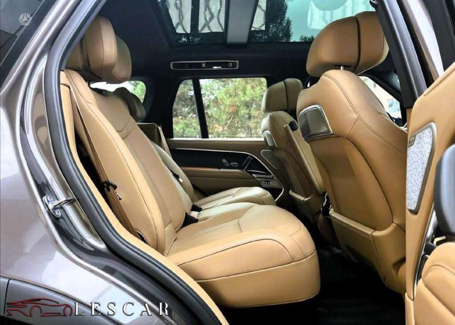 Brūns Land Rover Range Rover 2025 Viļņa, ar dzinēja tilpumu 4.40 L un nobraukumu 13 tūkst. km par 180000 €, foto 10 vietnē AUTOMOTO.COM.LV