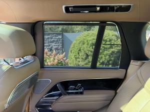 Brown Land Rover Range Rover 2022 in Kaunas, with an engine capacity of 4.40 L and mileage of 45 thousand km for 139000 €, photo 3 on AUTOMOTO.COM.LV