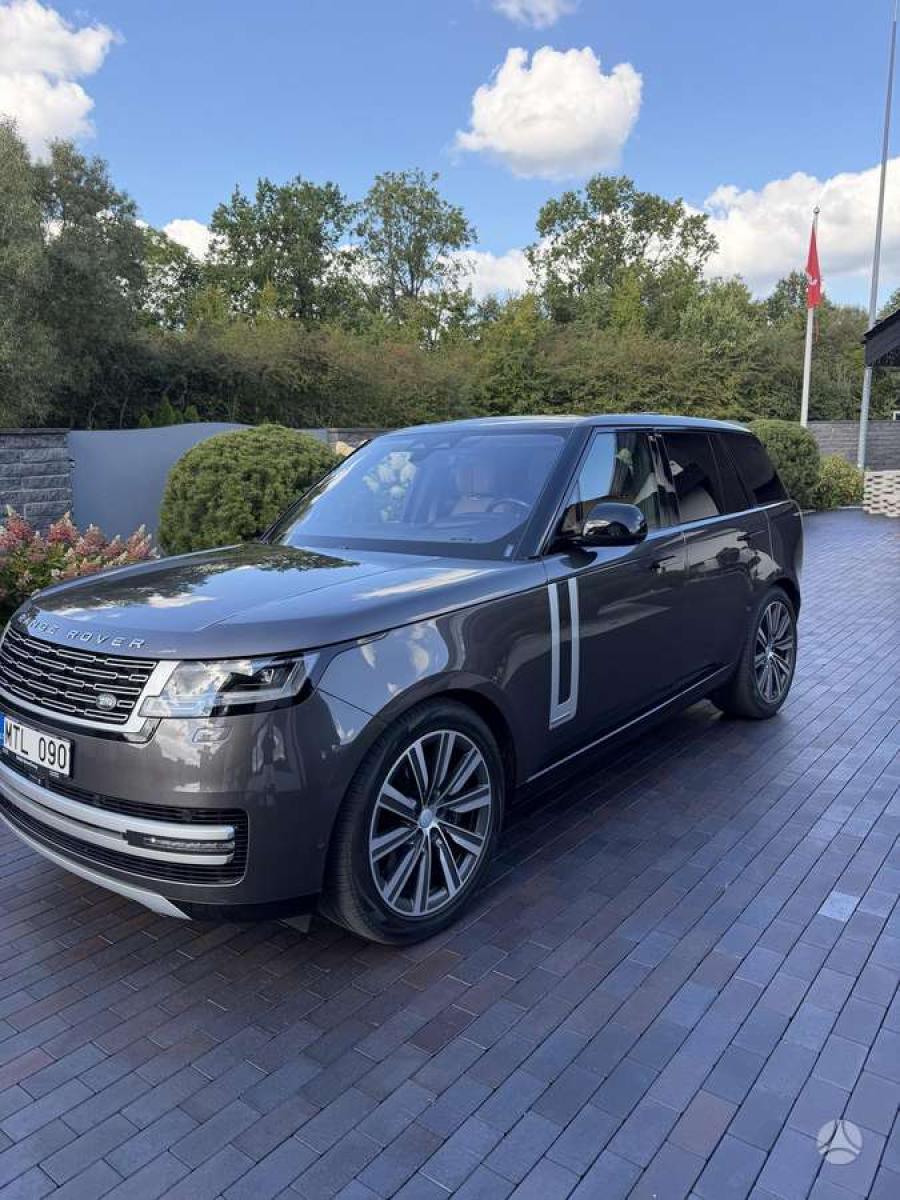 Brown Land Rover Range Rover 2022 in Kaunas, with an engine capacity of 4.40 L and mileage of 45 thousand km for 139000 €, photo 10 on AUTOMOTO.COM.LV