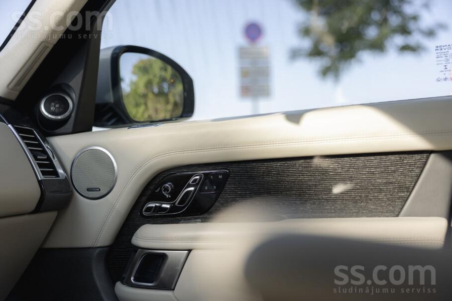 Brown Land Rover Range Rover 2018 in Tallinn, with an engine capacity of 4.40 L and mileage of 156 thousand km for 46900 €, photo 13 on AUTOMOTO.COM.LV