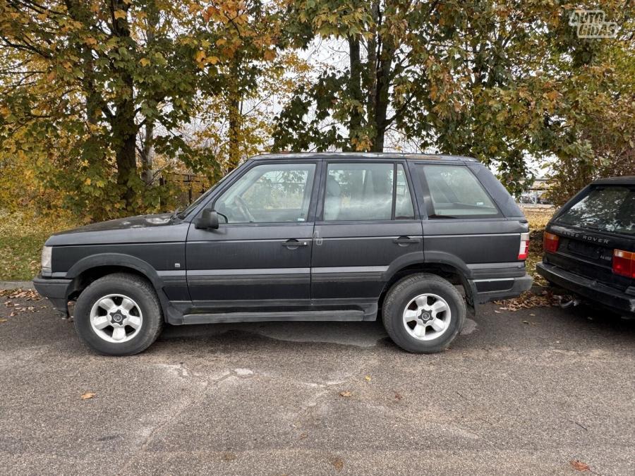 Land Rover Range Rover 1998 in Siauliai, with an engine capacity of 4.60 L and mileage of 111 thousand km for 2300 €, photo 7 on AUTOMOTO.COM.LV