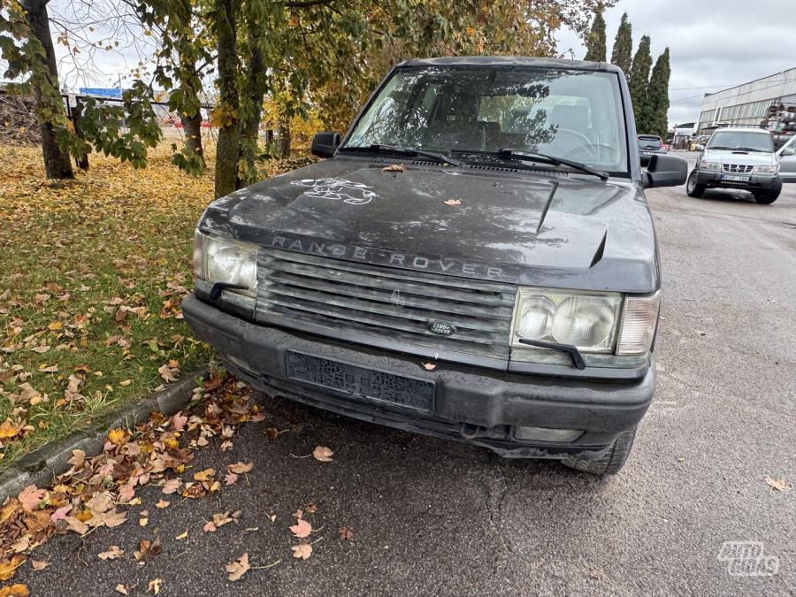 Land Rover Range Rover 1998 in Siauliai, with an engine capacity of 4.60 L and mileage of 111 thousand km for 2300 €, photo 8 on AUTOMOTO.COM.LV