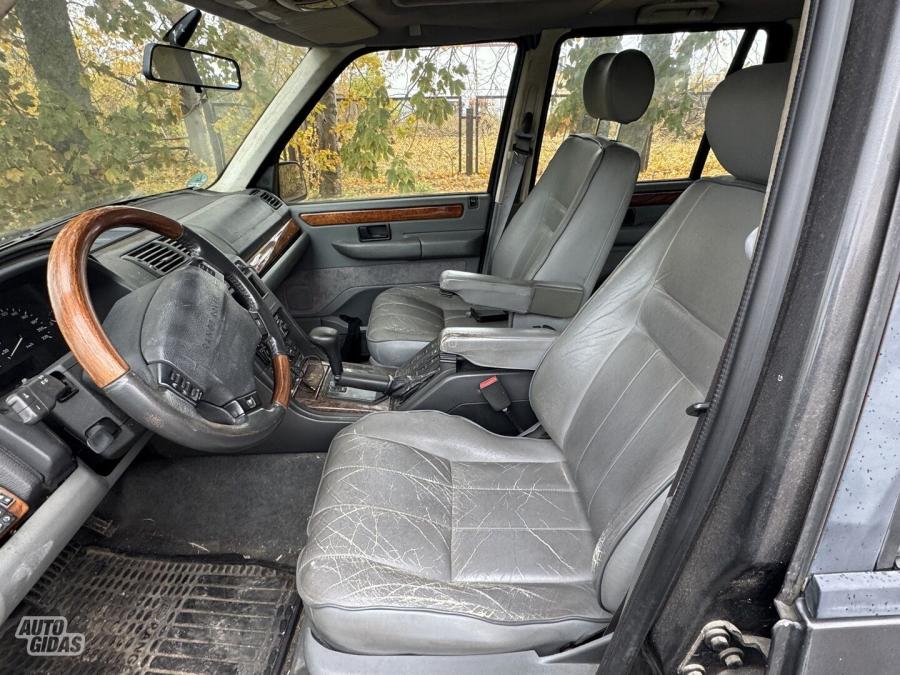 Land Rover Range Rover 1998 in Siauliai, with an engine capacity of 4.60 L and mileage of 111 thousand km for 2300 €, photo 12 on AUTOMOTO.COM.LV