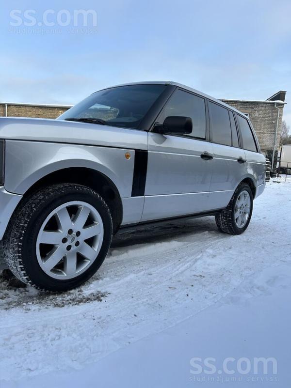 Land Rover Range Rover 2002 in Riga, with an engine capacity of 3.00 L and mileage of 373 thousand km for 4800 €, photo 9 on AUTOMOTO.COM.LV