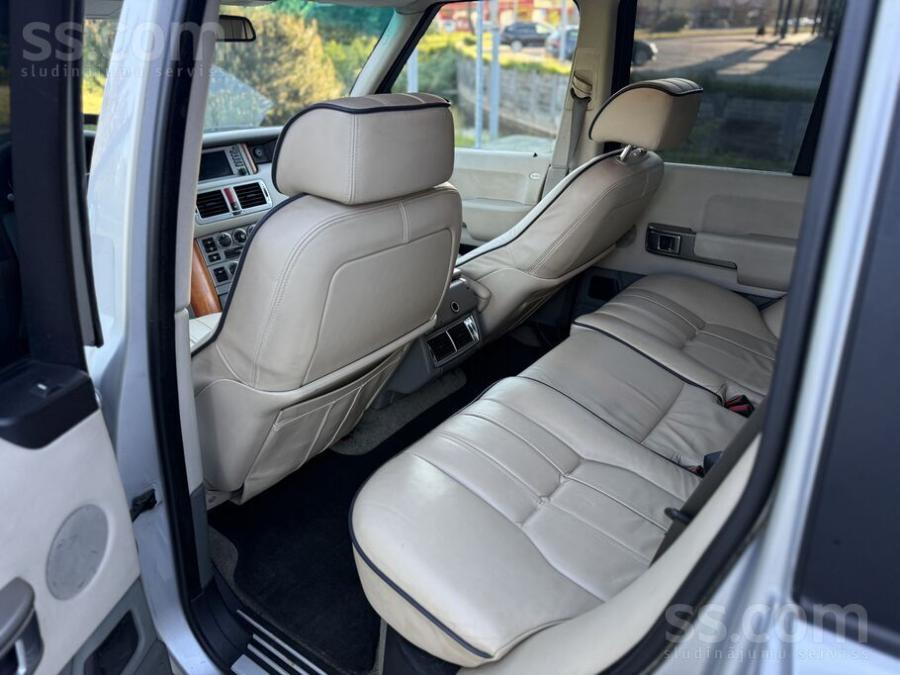 Land Rover Range Rover 2002 Rīga, ar dzinēja tilpumu 3.00 L un nobraukumu 379 tūkst. km par 4700 €, foto 16 vietnē AUTOMOTO.COM.LV