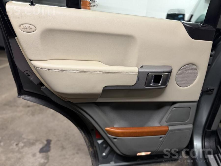 Land Rover Range Rover 2004 Rīga, ar dzinēja tilpumu 3.00 L un nobraukumu 274 tūkst. km par 3700 €, foto 11 vietnē AUTOMOTO.COM.LV
