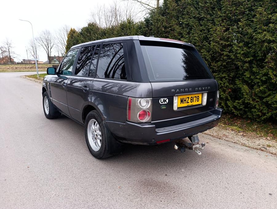Land Rover Range Rover 2006 Šauļi, ar dzinēja tilpumu 3.00 L un nobraukumu 205 tūkst. km par 2990 €, foto 5 vietnē AUTOMOTO.COM.LV