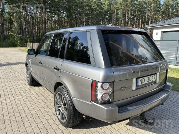 Land Rover Range Rover 2006 Rīga, ar dzinēja tilpumu 3.60 L un nobraukumu 335 tūkst. km par 7200 €, foto 4 vietnē AUTOMOTO.COM.LV