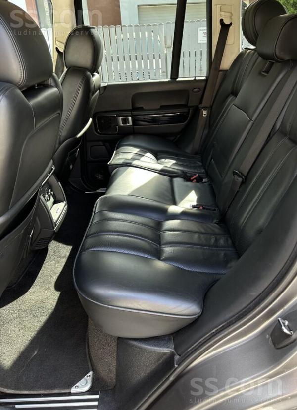 Land Rover Range Rover 2006 Rīga, ar dzinēja tilpumu 3.60 L un nobraukumu 335 tūkst. km par 7200 €, foto 8 vietnē AUTOMOTO.COM.LV
