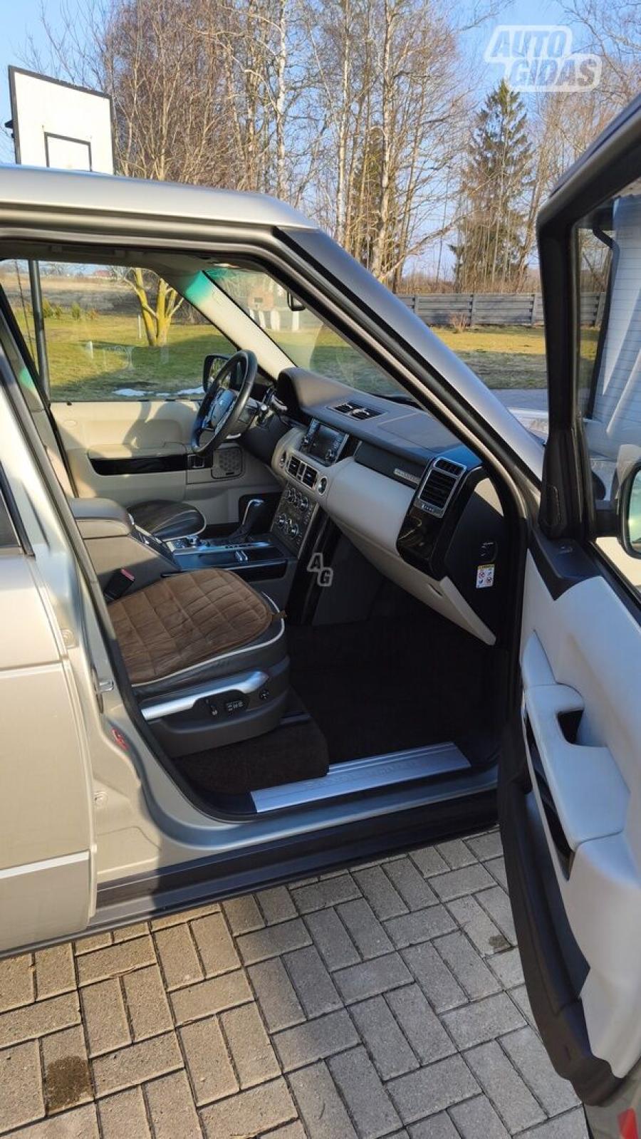 Land Rover Range Rover 2010 Šauļi, ar dzinēja tilpumu 3.60 L un nobraukumu 319 tūkst. km par 8200 €, foto 12 vietnē AUTOMOTO.COM.LV