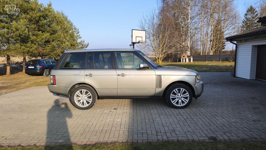 Land Rover Range Rover 2010 Šauļi, ar dzinēja tilpumu 3.60 L un nobraukumu 319 tūkst. km par 8200 €, foto 15 vietnē AUTOMOTO.COM.LV