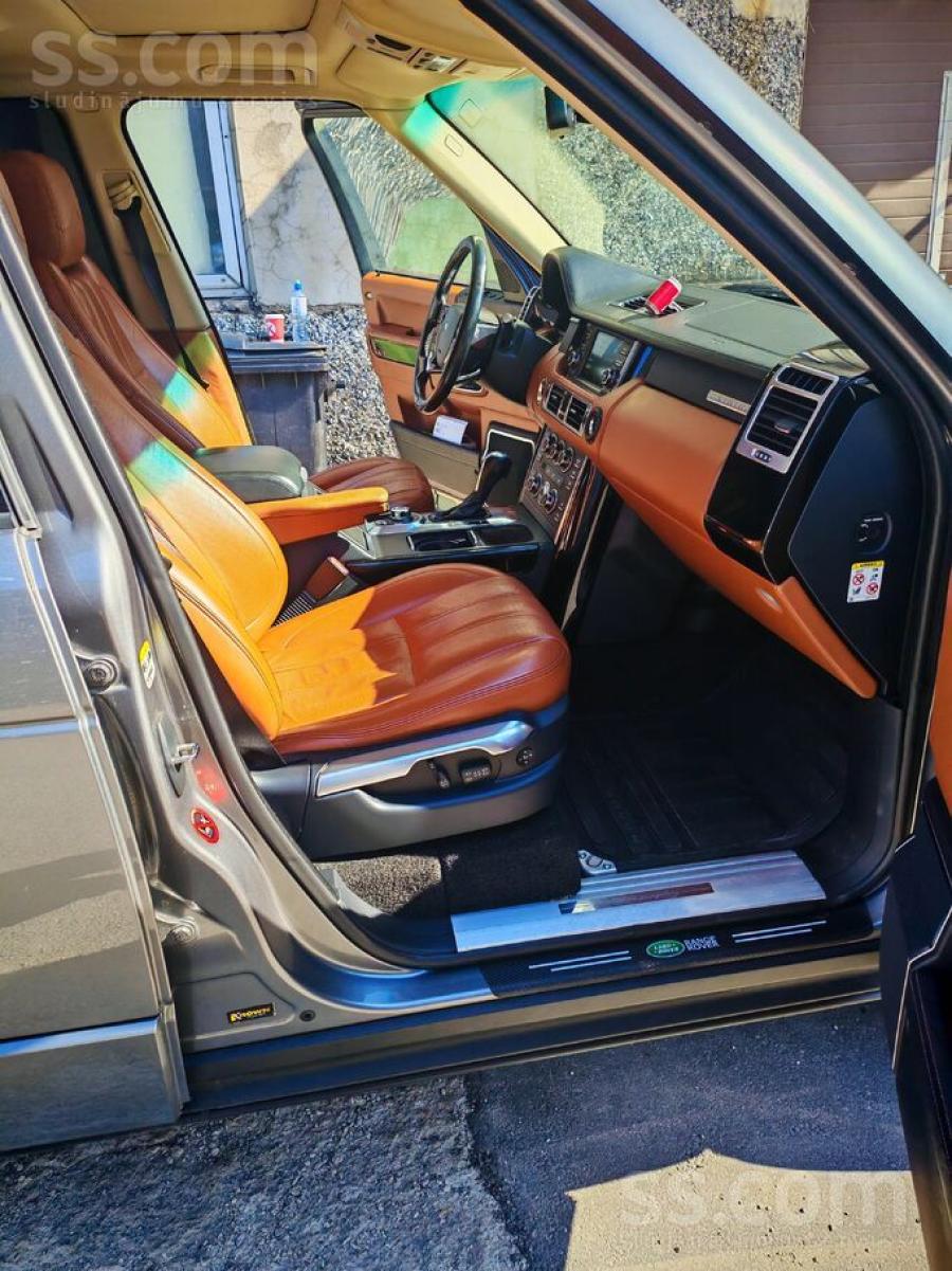 Land Rover Range Rover 2010 Rīga, ar dzinēja tilpumu 3.60 L un nobraukumu 355 tūkst. km par 14500 €, foto 18 vietnē AUTOMOTO.COM.LV