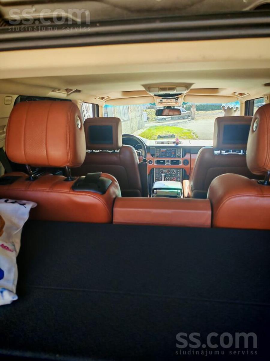 Land Rover Range Rover 2010 Rīga, ar dzinēja tilpumu 3.60 L un nobraukumu 355 tūkst. km par 14500 €, foto 23 vietnē AUTOMOTO.COM.LV