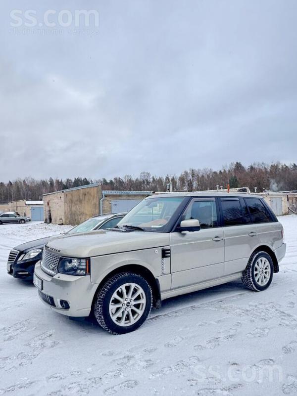 Land Rover Range Rover 2011 in Valmiera, with an engine capacity of 4.40 L and mileage of 249 thousand km for 19900 €, photo 1 on AUTOMOTO.COM.LV
