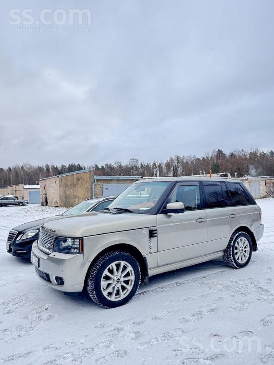 Land Rover Range Rover 2011 in Valmiera, with an engine capacity of 4.40 L and mileage of 249 thousand km for 19900 €, photo 1 on AUTOMOTO.COM.LV