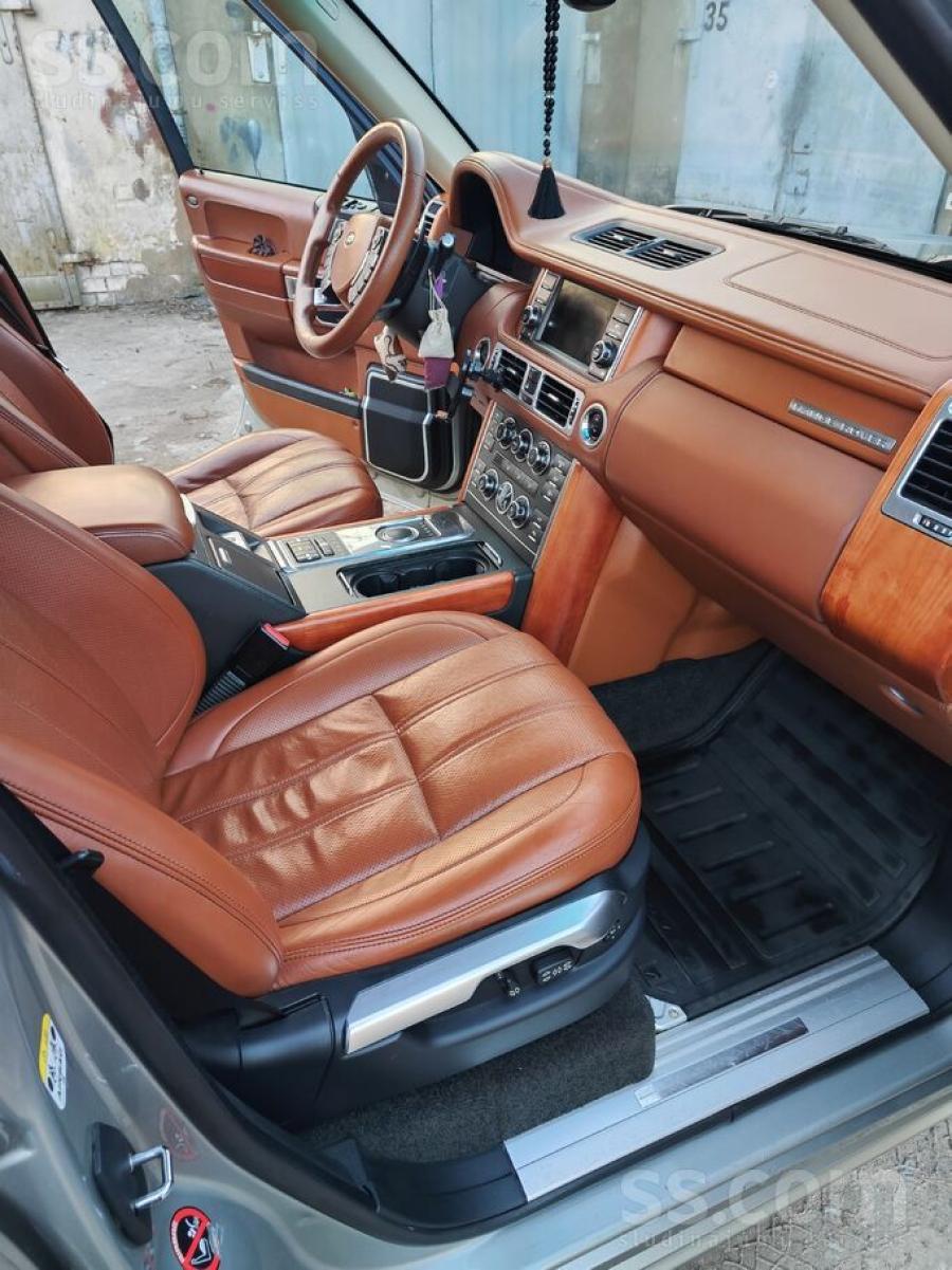 Land Rover Range Rover 2011 Valmiera, ar dzinēja tilpumu 4.40 L un nobraukumu 251 tūkst. km par 13500 €, foto 13 vietnē AUTOMOTO.COM.LV