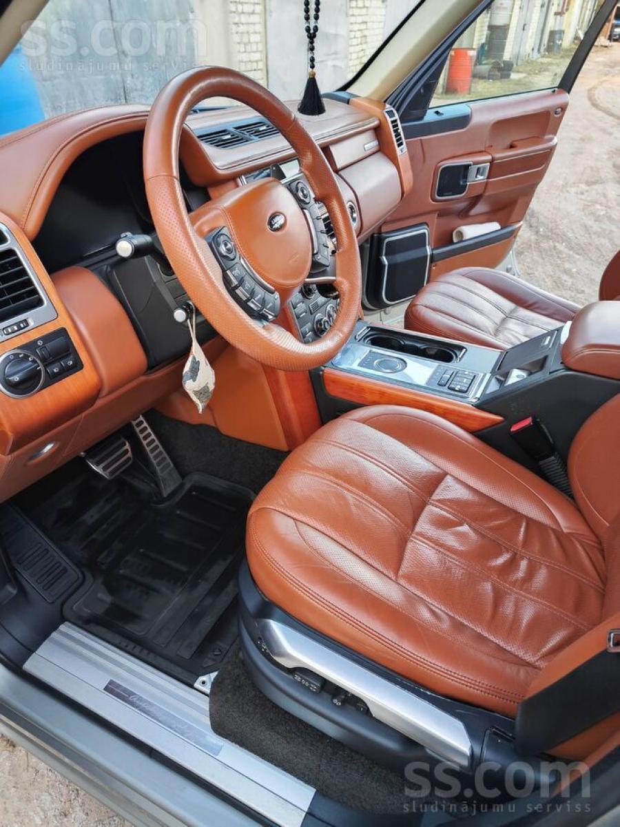 Land Rover Range Rover 2011 Valmiera, ar dzinēja tilpumu 4.40 L un nobraukumu 251 tūkst. km par 13500 €, foto 15 vietnē AUTOMOTO.COM.LV