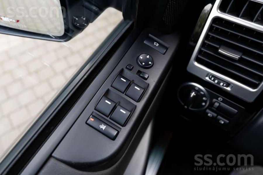Land Rover Range Rover 2012 in Riga, with an engine capacity of 4.40 L and mileage of 0 thousand km for 13500 €, photo 23 on AUTOMOTO.COM.LV