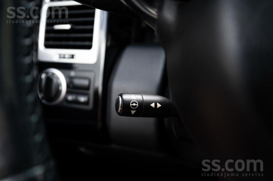 Land Rover Range Rover 2012 in Riga, with an engine capacity of 4.40 L and mileage of 0 thousand km for 13500 €, photo 24 on AUTOMOTO.COM.LV