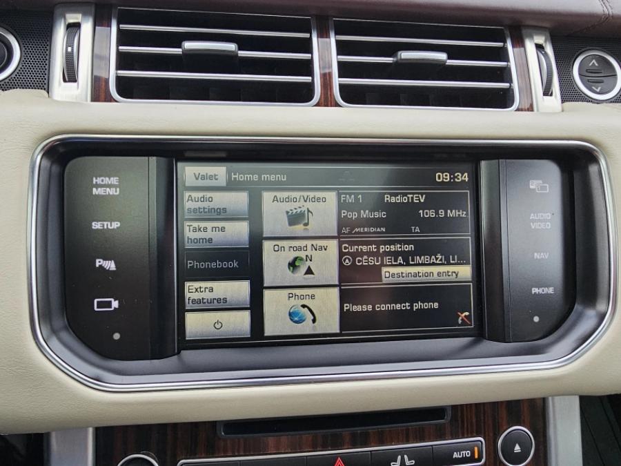 Land Rover Range Rover 2015 Rīga, ar dzinēja tilpumu 4.40 L un nobraukumu 139 tūkst. km par 29950 €, foto 25 vietnē AUTOMOTO.COM.LV