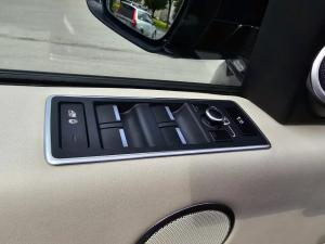 Land Rover Range Rover 2015 Rīga, ar dzinēja tilpumu 4.40 L un nobraukumu 139 tūkst. km par 29950 €, foto 14 vietnē AUTOMOTO.COM.LV