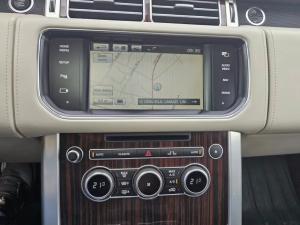 Land Rover Range Rover 2015 Rīga, ar dzinēja tilpumu 4.40 L un nobraukumu 139 tūkst. km par 29950 €, foto 26 vietnē AUTOMOTO.COM.LV