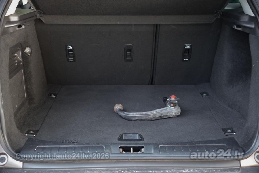 Smilšu krāsa Land Rover Range Rover Evoque 2016 Pērnava, ar dzinēja tilpumu 2.00 L un nobraukumu 120 tūkst. km par 13700 €, foto 18 vietnē AUTOMOTO.COM.LV