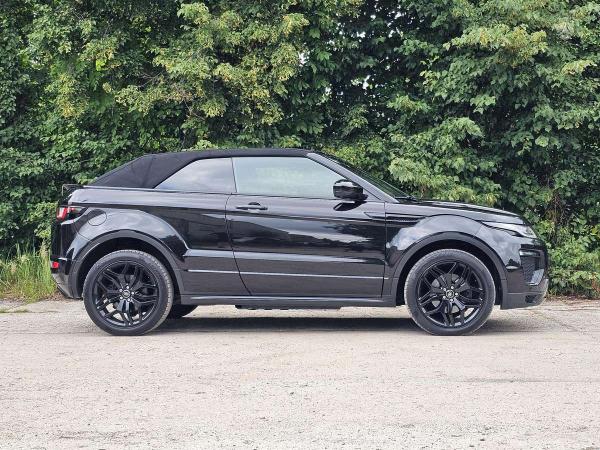 Black Land Rover Range Rover Evoque 2016 in Siauliai, with an engine capacity of 2.00 L and mileage of 175 thousand km for 10950 €, photo 7 on AUTOMOTO.COM.LV