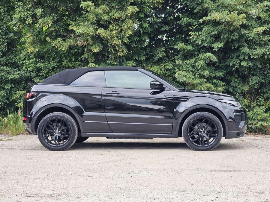Black Land Rover Range Rover Evoque 2016 in Siauliai, with an engine capacity of 2.00 L and mileage of 175 thousand km for 10950 €, photo 8 on AUTOMOTO.COM.LV