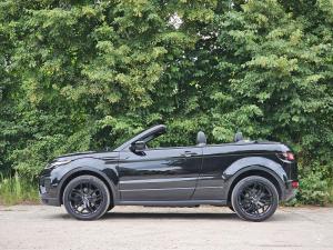 Black Land Rover Range Rover Evoque 2016 in Siauliai, with an engine capacity of 2.00 L and mileage of 175 thousand km for 10950 €, photo 14 on AUTOMOTO.COM.LV