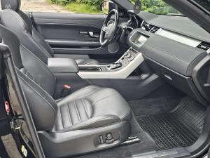 Black Land Rover Range Rover Evoque 2016 in Siauliai, with an engine capacity of 2.00 L and mileage of 175 thousand km for 10950 €, photo 30 on AUTOMOTO.COM.LV