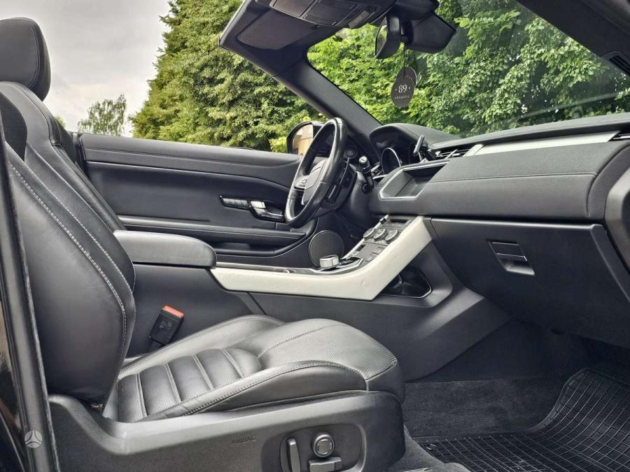Black Land Rover Range Rover Evoque 2016 in Siauliai, with an engine capacity of 2.00 L and mileage of 175 thousand km for 10950 €, photo 31 on AUTOMOTO.COM.LV