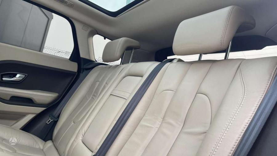 Melns Land Rover Range Rover Evoque 2011 Marijampole, ar dzinēja tilpumu 2.18 L un nobraukumu 275 tūkst. km par 9590 €, foto 18 vietnē AUTOMOTO.COM.LV