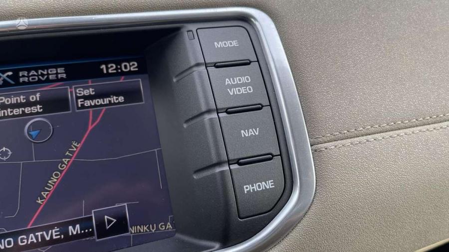 Melns Land Rover Range Rover Evoque 2011 Marijampole, ar dzinēja tilpumu 2.18 L un nobraukumu 275 tūkst. km par 9590 €, foto 31 vietnē AUTOMOTO.COM.LV