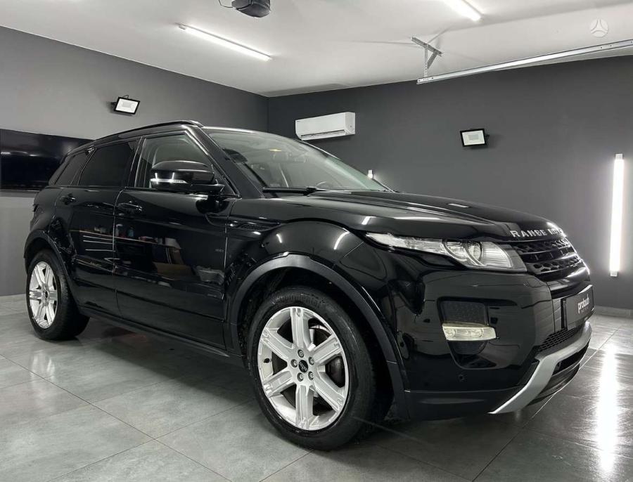 Black Land Rover Range Rover Evoque 2012 in Utena, with an engine capacity of 2.20 L and mileage of 214 thousand km for 9350 €, photo 4 on AUTOMOTO.COM.LV