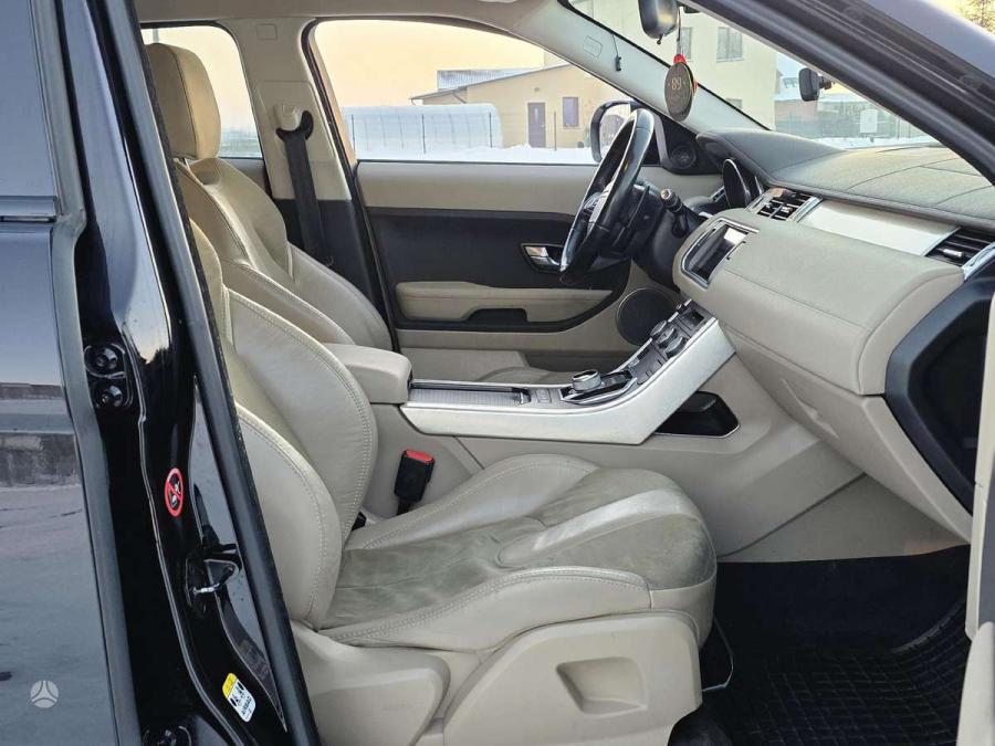 Melns Land Rover Range Rover Evoque 2012 Panevēža, ar dzinēja tilpumu 2.18 L un nobraukumu 227 tūkst. km par 9900 €, foto 33 vietnē AUTOMOTO.COM.LV