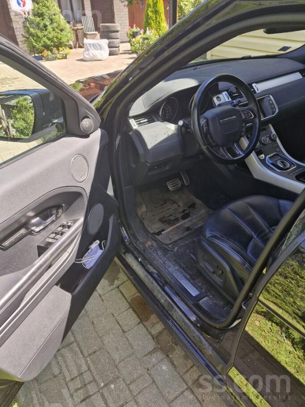 Melns Land Rover Range Rover Evoque 2012 Preiļi, ar dzinēja tilpumu 2.00 L un nobraukumu 201 tūkst. km par 9000 €, foto 5 vietnē AUTOMOTO.COM.LV