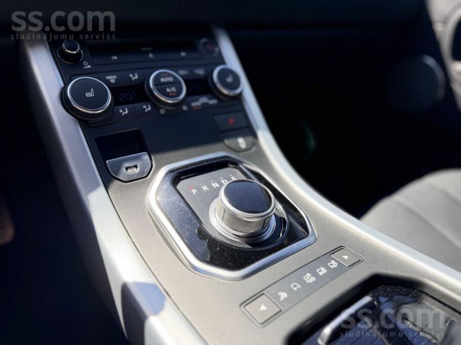 Black Land Rover Range Rover Evoque 2012 in Riga, with an engine capacity of 2.20 L and mileage of 223 thousand km for 12995 €, photo 15 on AUTOMOTO.COM.LV