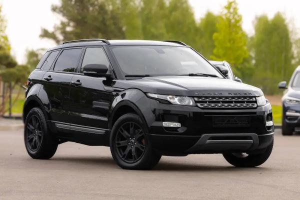 Black Land Rover Range Rover Evoque 2012 in Jelgava, with an engine capacity of 2.20 L and mileage of 95 thousand km for 10500 €, photo 4 on AUTOMOTO.COM.LV
