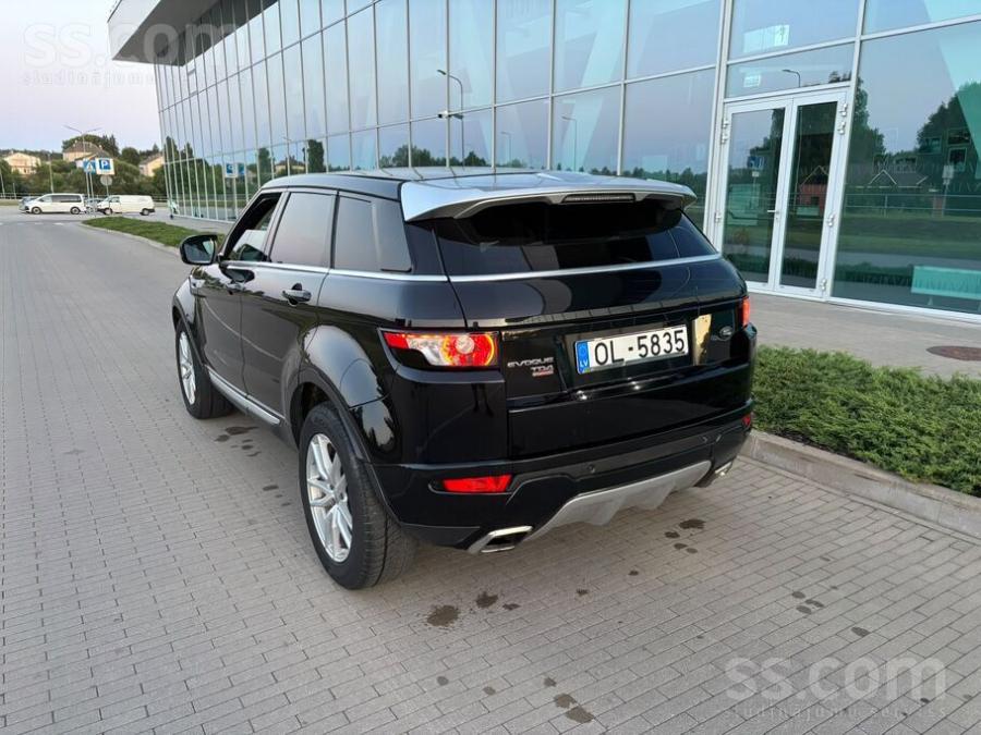 Black Land Rover Range Rover Evoque 2012 in Riga, with an engine capacity of 2.20 L and mileage of 183 thousand km for 10500 €, photo 6 on AUTOMOTO.COM.LV