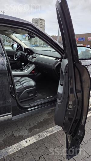 Melns Land Rover Range Rover Evoque 2012 Rīga, ar dzinēja tilpumu 2.20 L un nobraukumu 230 tūkst. km par 10700 €, foto 10 vietnē AUTOMOTO.COM.LV