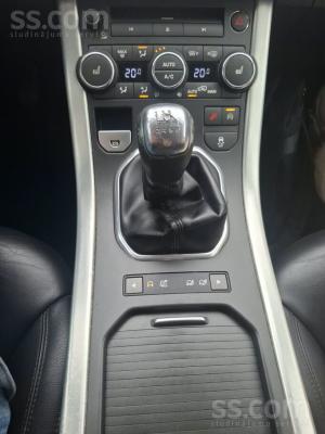 Melns Land Rover Range Rover Evoque 2012 Rīga, ar dzinēja tilpumu 2.20 L un nobraukumu 230 tūkst. km par 10700 €, foto 16 vietnē AUTOMOTO.COM.LV
