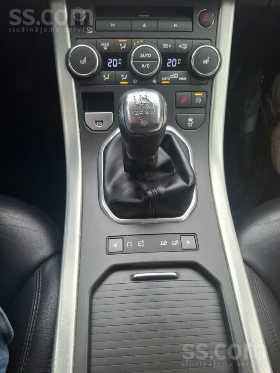 Melns Land Rover Range Rover Evoque 2012 Rīga, ar dzinēja tilpumu 2.20 L un nobraukumu 230 tūkst. km par 10700 €, foto 16 vietnē AUTOMOTO.COM.LV
