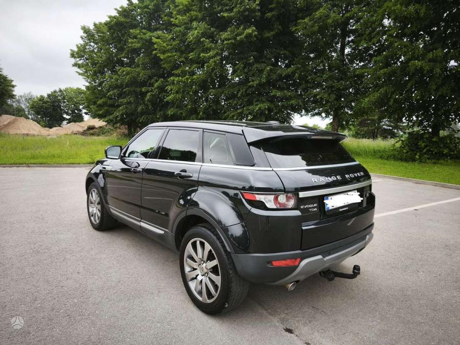 Black Land Rover Range Rover Evoque 2012 in Taurage, with an engine capacity of 2.20 L and mileage of 268 thousand km for 8699 €, photo 6 on AUTOMOTO.COM.LV