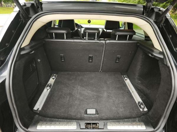 Melns Land Rover Range Rover Evoque 2012 Tauragė, ar dzinēja tilpumu 2.20 L un nobraukumu 268 tūkst. km par 8699 €, foto 9 vietnē AUTOMOTO.COM.LV